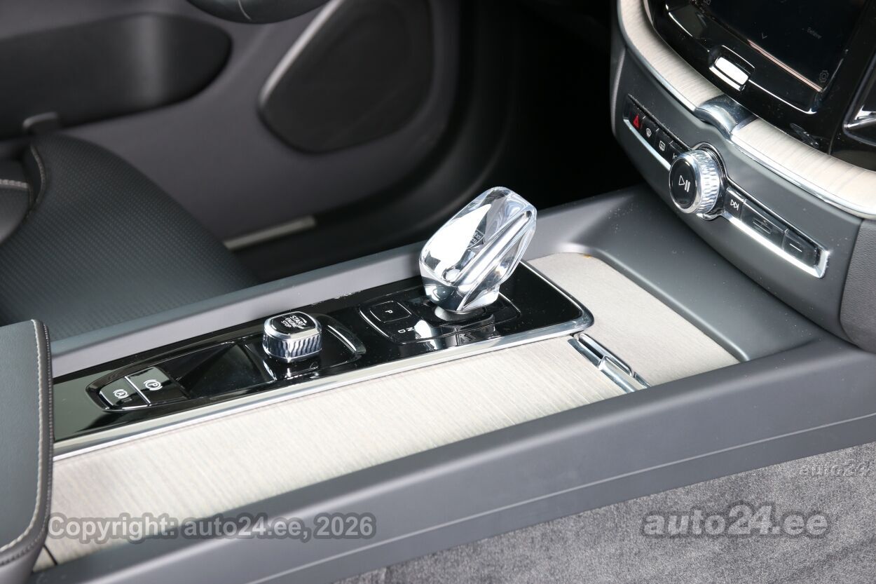 Volvo XC60 AWD ULTRA DARK LUXURY XENIUM FULL 2.0 T6 Long Range Plug-In ...