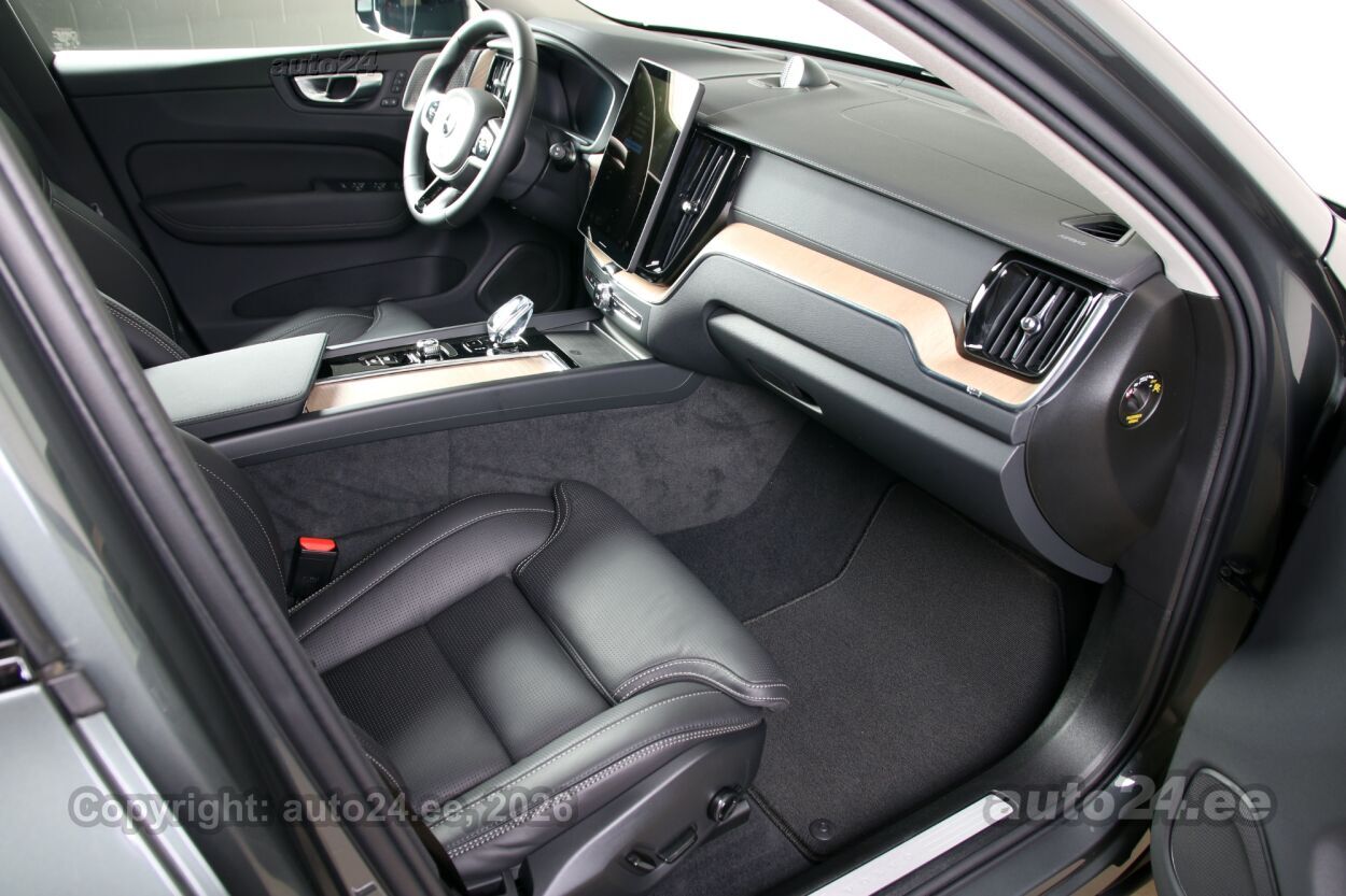 Volvo XC60 AWD ULTRA DARK LUXURY XENIUM FULL 2.0 T8 Recharge Long Range ...