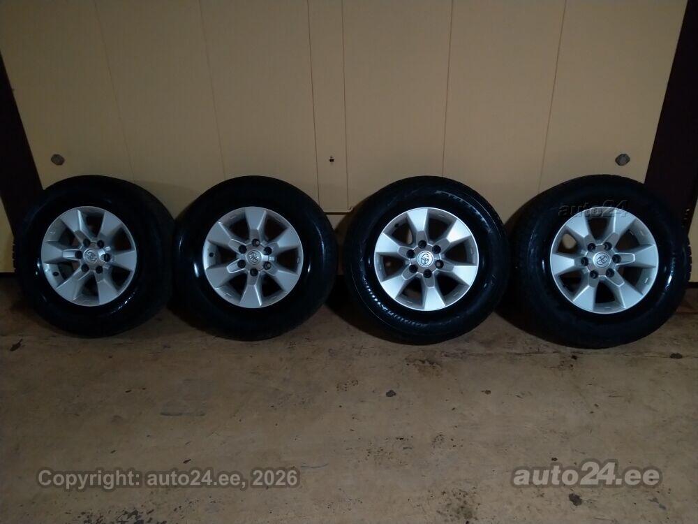 Toyota Hilux Land Cruiser 4-Runner Valuveljed Rehvidega Toyota ...