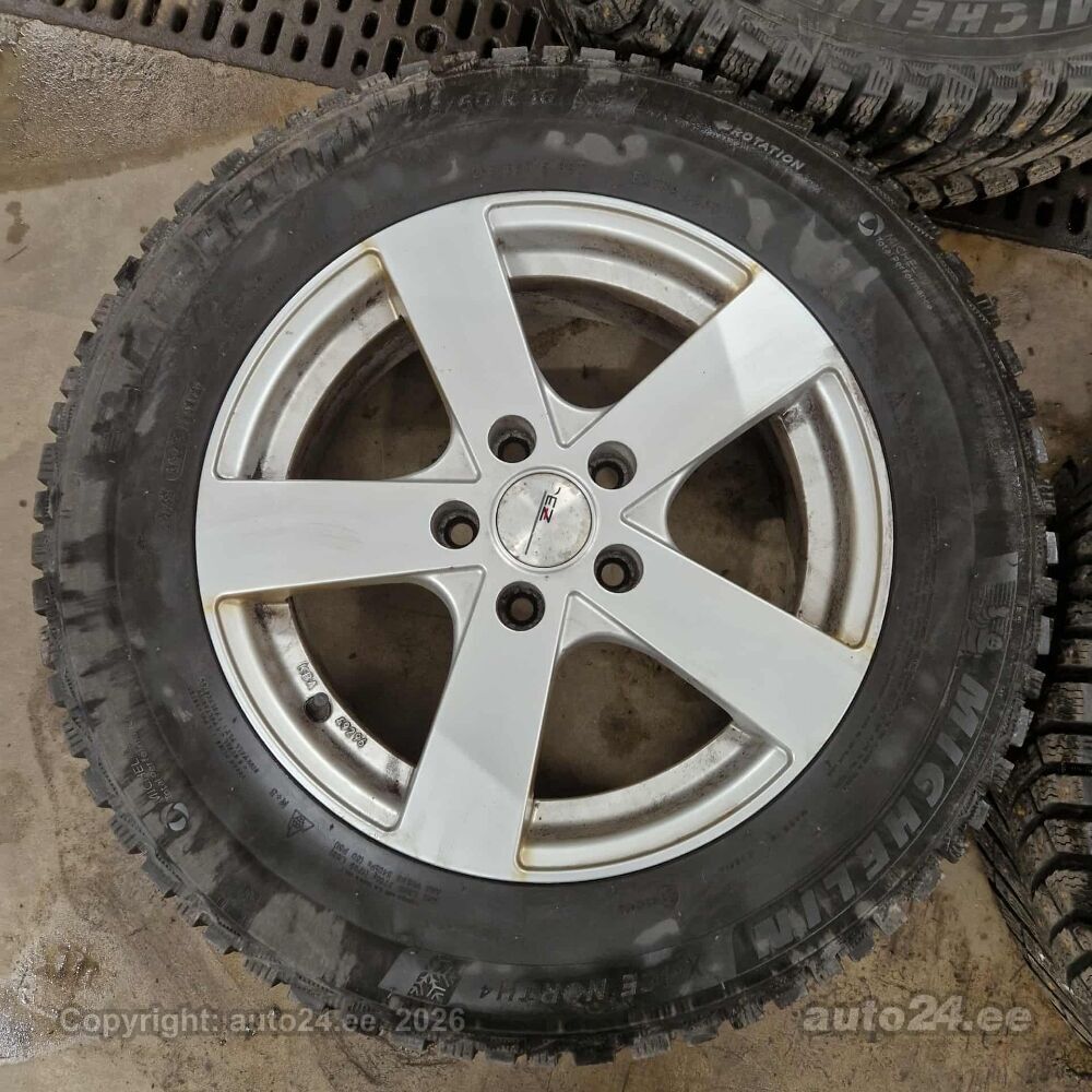 215/60R16 Dezent 5spoke Michelin Xice North4 - Veljed + rehvid - auto24.ee